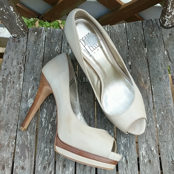 Pelle Moda | Shoes | Pelle Moda Cream Pumps Heels Platform Peeptoe 8 ...